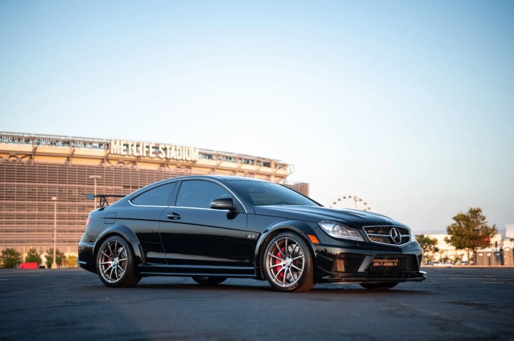 Mercedes-Benz C63 AMG W204 Generation Buyers Guide | Exotic Car Hacks