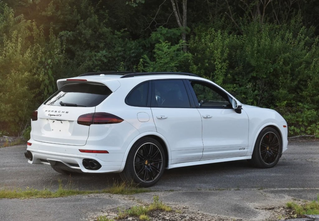 Porsche Cayenne GTS/Turbo (Second Generation) Buyers Guide | Exotic Car ...