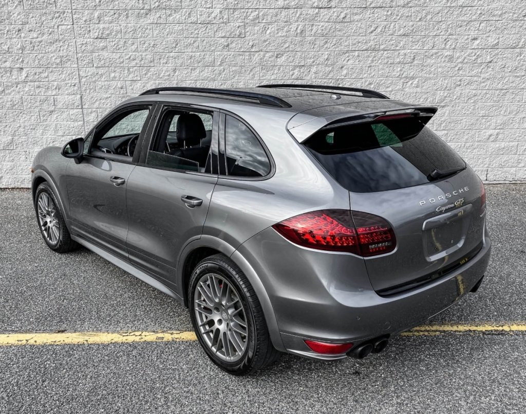 Porsche Cayenne GTS/Turbo (Second Generation) Buyers Guide | Exotic Car ...